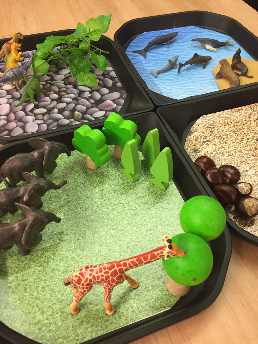 Fun2 Messy trays x 4 with 4 inserts - Sand, Pebbles, Water, Grass ...